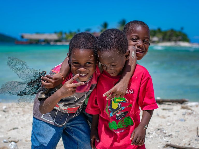 Community projects | Famia Plania